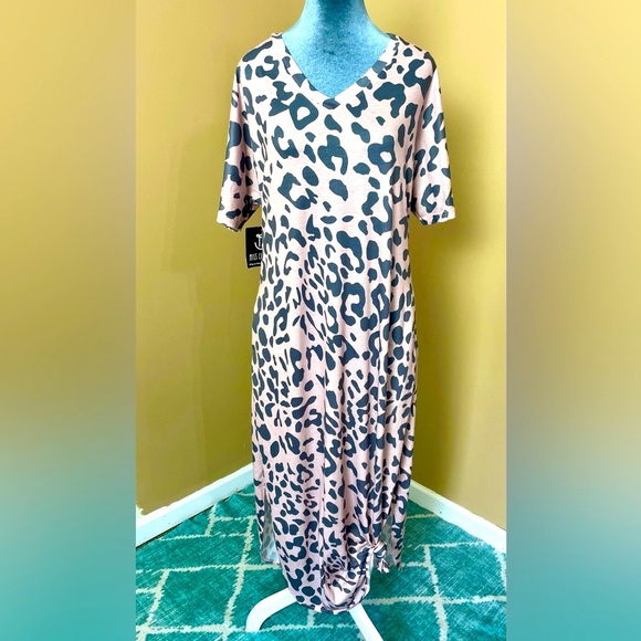 mischievous | Dresses | Mischievous Leopard Print Maxi Dress | Poshmark